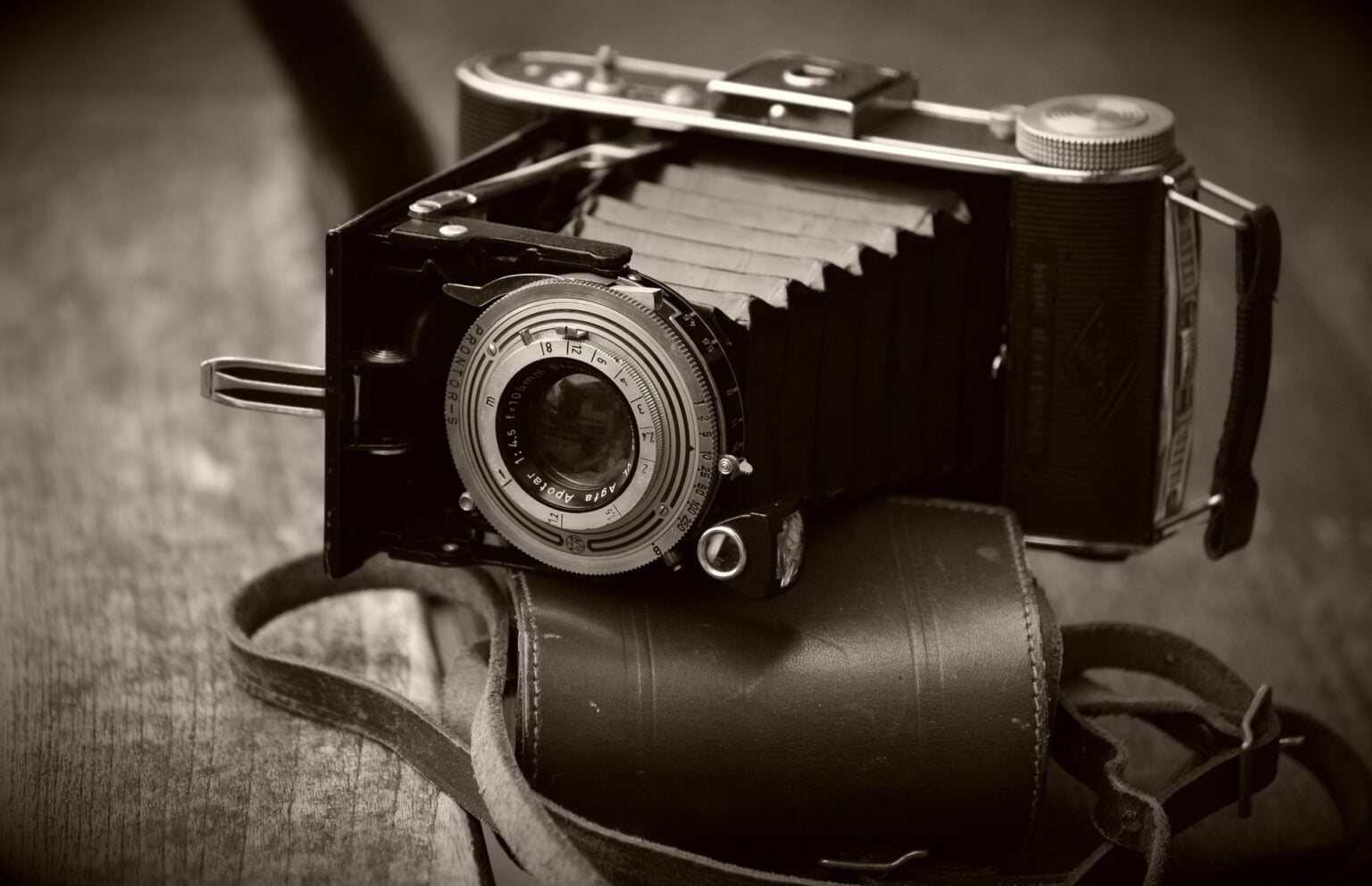 How Spirit Photography Works And Whether Seeing Really Is Believing ...